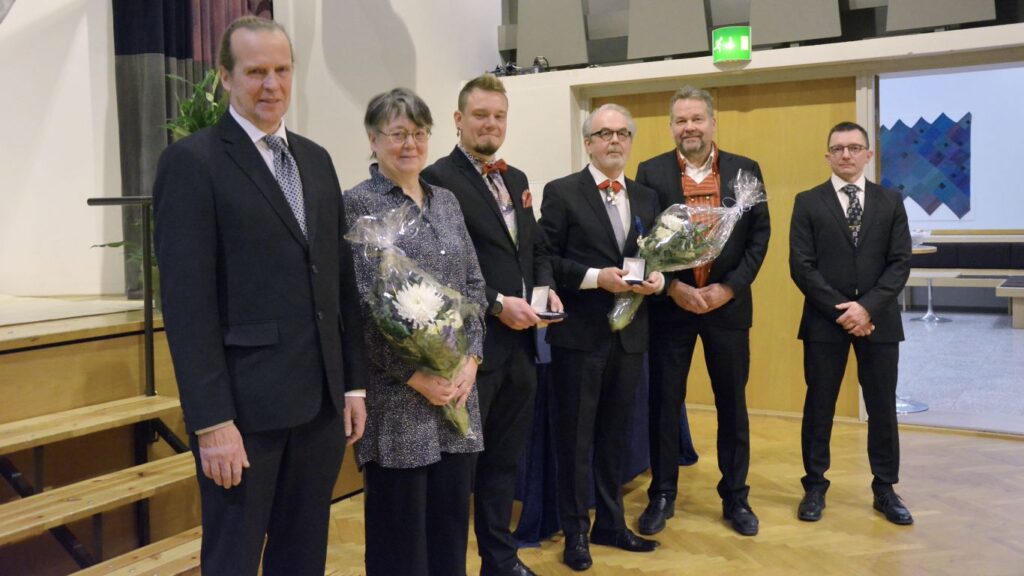 Arkkitehti ja perhekoti palkittiin Pro Ilmajoki -mitaleilla - Ilmajoki ...