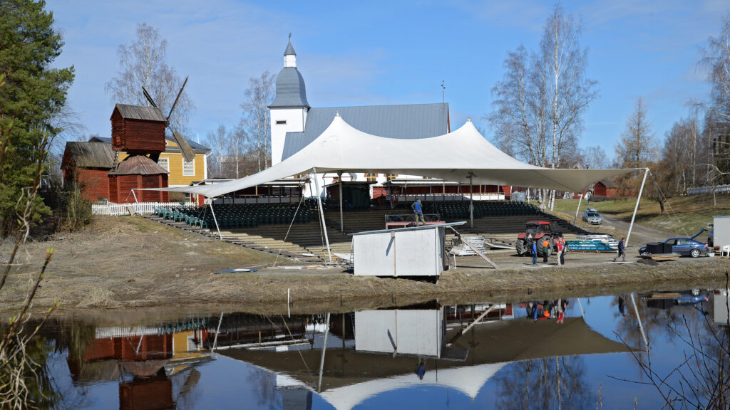 Musiikkijuhlat rakentuvat - Ilmajoki-lehti